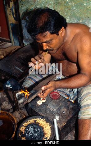 Goldsmith in Cochin = Kochi (Kerala), India Stock Photo - Alamy