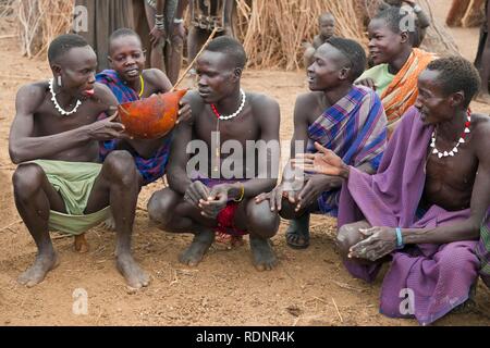Black woman sharing a traditional Ethiopian meal Stock Photo - Alamy