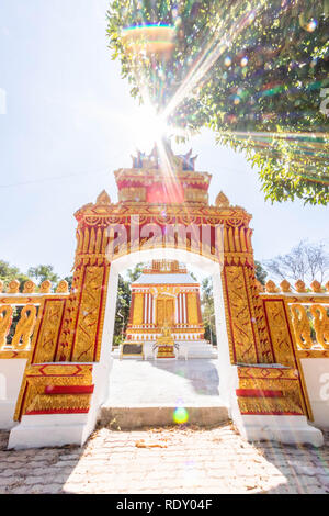 Backlit image, sunrise, pagoda, Thai temple, Buddhist religion, bright ...