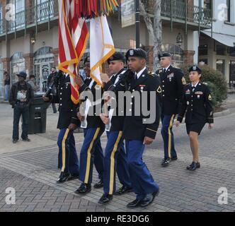 412th Theater Engineer Command's color guard struggle to untangle flags ...