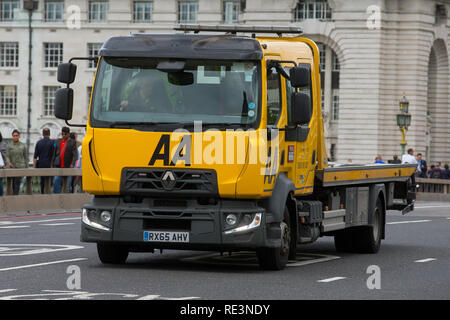 AA Recovery Truck Stock Photo - Alamy