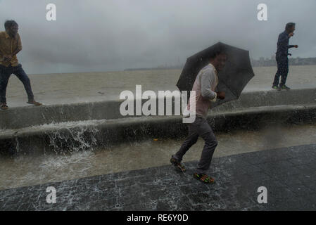 Daily life in Colaba, Mumbai, India Stock Photo - Alamy