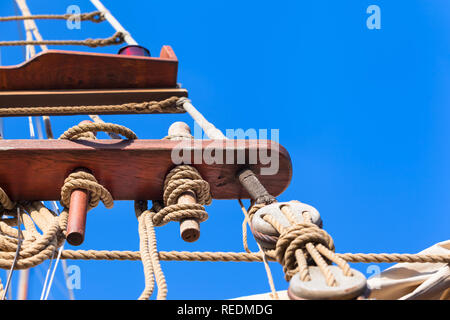Jacobs ladder and ropes on sailing ship Stock Photo - Alamy