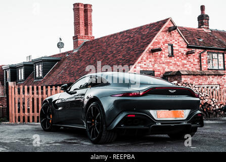 Three-quarter Rear view of an Aston Martin DB4 GT Zagato Continuation ...