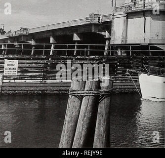 bridge opening on Intracoastal Waterway east coast America Stock Photo ...