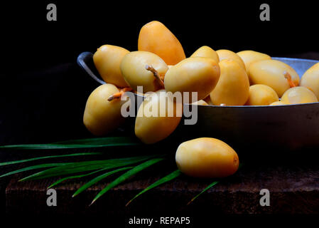 fresh dates, Bahri dates, from Namibia Stock Photo - Alamy