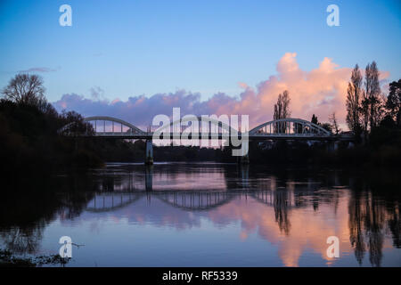 Hamilton, Waikato River and Fairfield Bridge (1937), Waikato, North ...