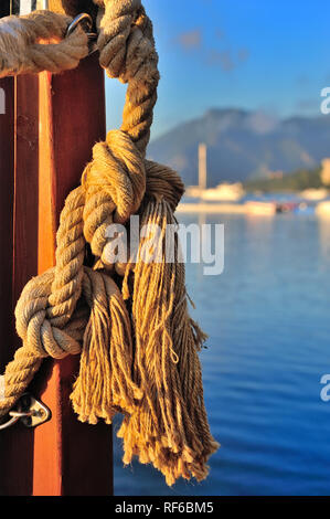 marine knot detail on stainless steel boat railing Stock Photo - Alamy