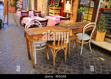 Cafe on Piazza di Santa Maria in Trastevere, Rome, Italy Stock Photo ...