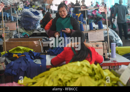 Fuqing, China's Fujian Province. 25th May, 2017. The dome is being ...