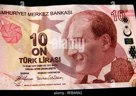 5 lira banknote, Kemal Ataturk, Turkey, 2009 Stock Photo - Alamy