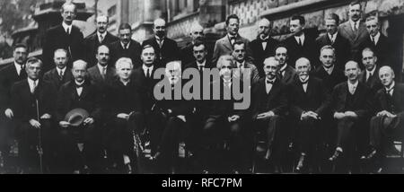 science, physics, Fifth Solvay Conference, participants, group picture ...
