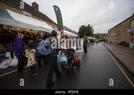 Sherborne, Dorset, UK. 15th October 2018. Members of the public enjoy ...