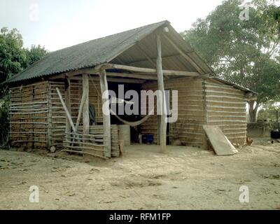 The Bahareque llanos house from Venezuela represents traditional ...