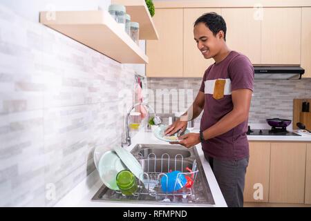 Clean dish washing room in a restaurant Stock Photo - Alamy