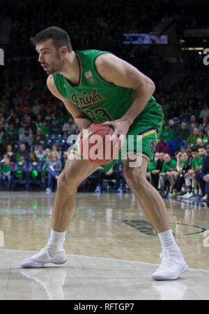 Notre Dame forward John Mooney (33) drives during the first half of an ...