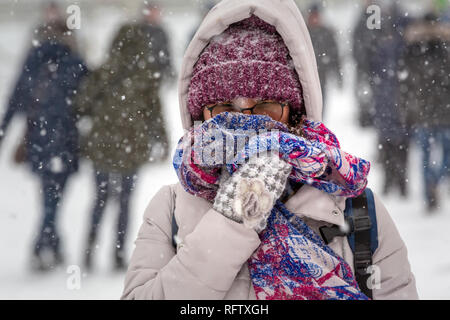 Heavy snowfall in Moscow, Russia Stock Photo - Alamy