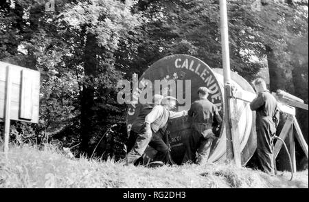 1937 Callender Cables laying High Voltage test cable at KEMA test ...