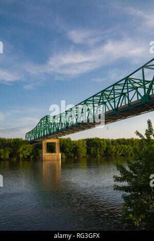 IL-251 Bridge in Peru as the sun sets on the Illinois River. Peru ...