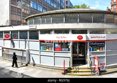 A front view of W H Smith post office shop in Richmond, London, UK ...