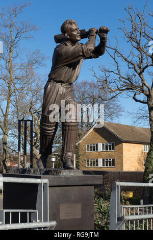 Statue to the Surrey Cricketer and batsman Eric Bedser (1918-2006) by ...