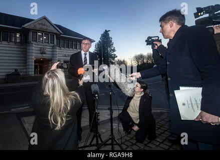 Detective Chief Inspector Phil Etheridge makes a statement outside ...