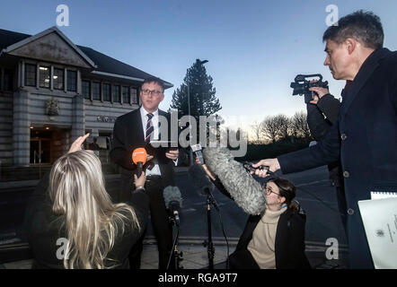 Detective Chief Inspector Phil Etheridge makes a statement outside ...