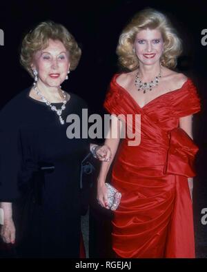 Estee Lauder and Ivana Trump 1985 Photo By Adam Scull/PHOTOlink ...