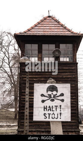 Halt!/Stój! sign and Electric fence, Auschwitz concentration and ...