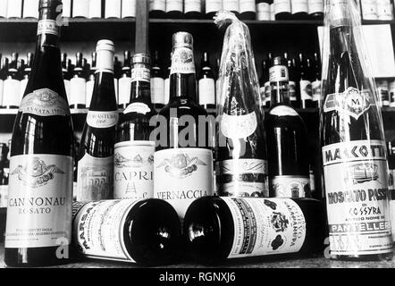 wine bottles, italy 1960 Stock Photo - Alamy