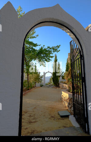 White walls of Castillo de Comares in Andalucía, Spain Stock Photo - Alamy