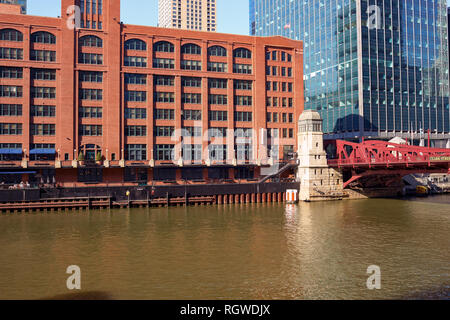 Chicago architecture, the Whirlpool building Stock Photo - Alamy