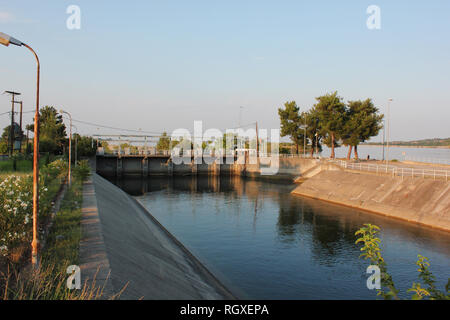 Aliakmonas or Haliacmon river and Dam in North Greece Stock Photo - Alamy