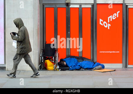 Homeless person in a wheelchair Stock Photo: 74988677 - Alamy