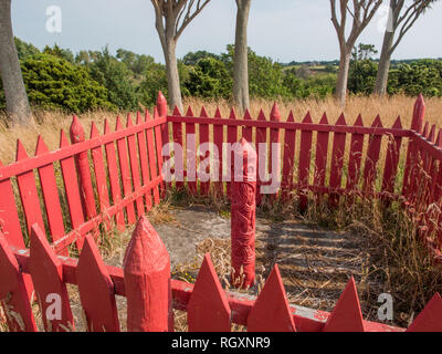 A Maori pou (carved post) in Gate Pa, Tauranga, New Zealand ...
