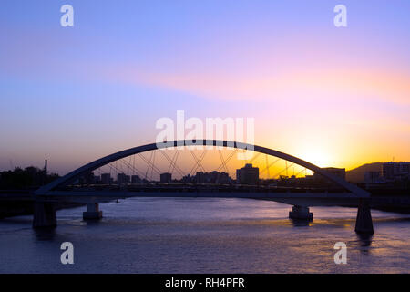 Brisbane River and Merivale Bridge at sunset, Brisbane, Queensland ...