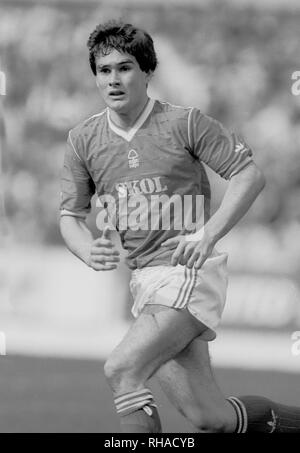 NIGEL CLOUGH, NOTTINGHAM FOREST FC, , 1986 Stock Photo - Alamy