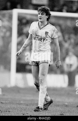 STEVE BRUCE NORWICH CITY FC 18 October 1986 Stock Photo - Alamy