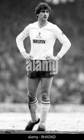 MARK FALCO TOTTENHAM HOTSPUR FC 16 October 1985 Stock Photo - Alamy