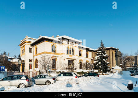 BUCHAREST, ROMANIA - JANUARY 12, 2017: People Enjoying Sunny Winter Day ...