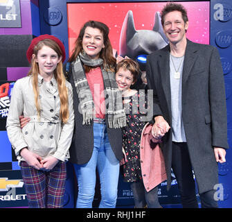 Milla Jovovich, Paul W. S. Anderson, Dashiel Anderson and Ever Anderson ...