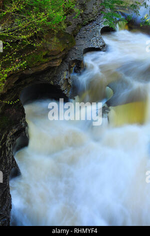 Presque Isle River Potholes, West River Trail, Porcupine Mountains ...