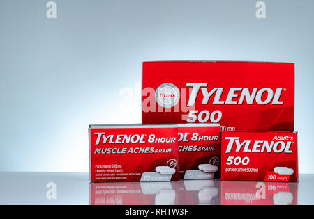 Tylenol (acetaminophen) packaging and pills Stock Photo - Alamy