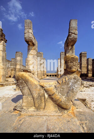 Mexico, Yucatan, Chichen Itza, Chac-Mool-Statue, tablespoon Castillo ...