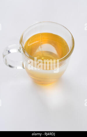 Glas, Tee mit Honig Stock Photo - Alamy