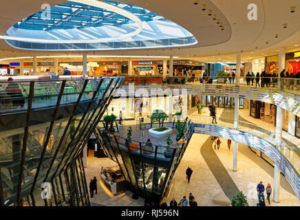 Neues Einkaufszentrum, Innenansicht von Milaneo, Stuttgart Stock Photo ...