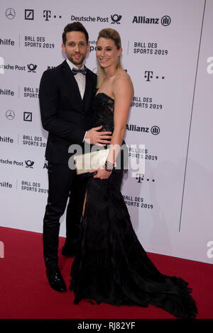 Carolin SCHAEFER, Siebenkaempferin, with Jan UDER, red carpet, Red ...