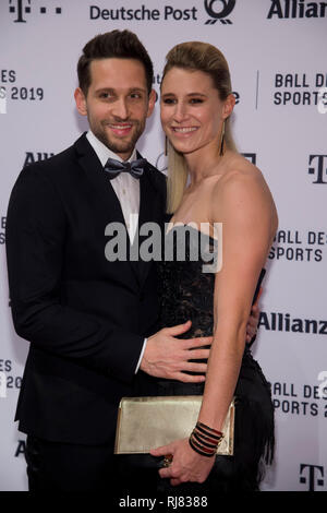 Carolin SCHAEFER, Siebenkaempferin, with Jan UDER, red carpet, Red ...