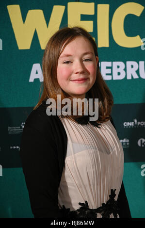 05 February 2019, North Rhine-Westphalia, Köln: The actress Ella Frey ...