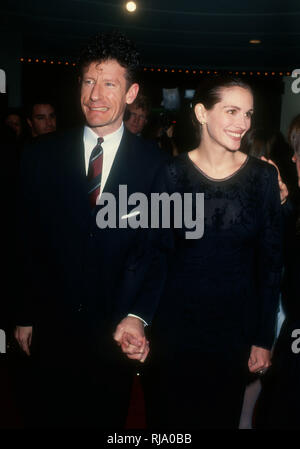 1993 Julia Roberts Lyle Lovett John Barrett/PHOTOlink.net Stock Photo ...